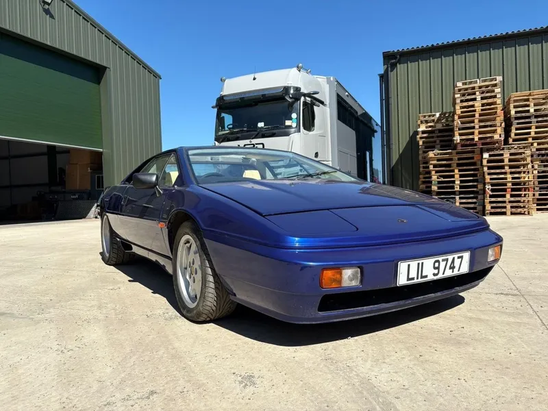 Lotus Esprit: Models, Specs, and Buyer's Guide | Car & Classic